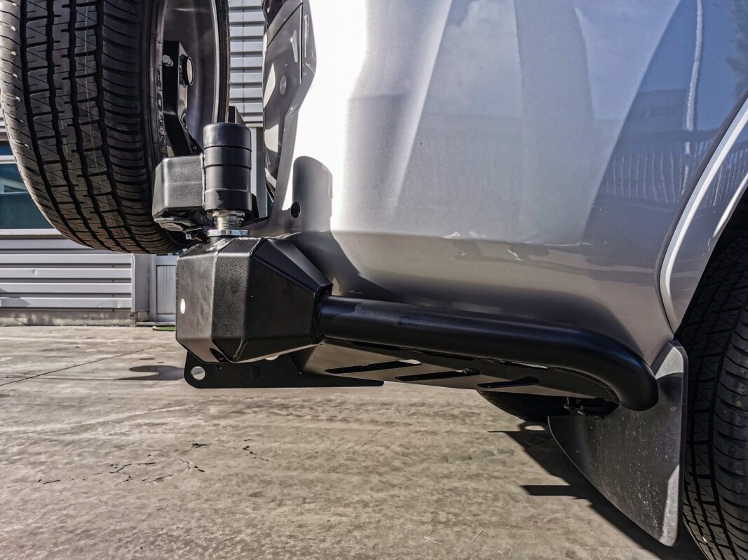 LC300 Rear Bumper with Provision Towing Hook – Uroffroad UAE